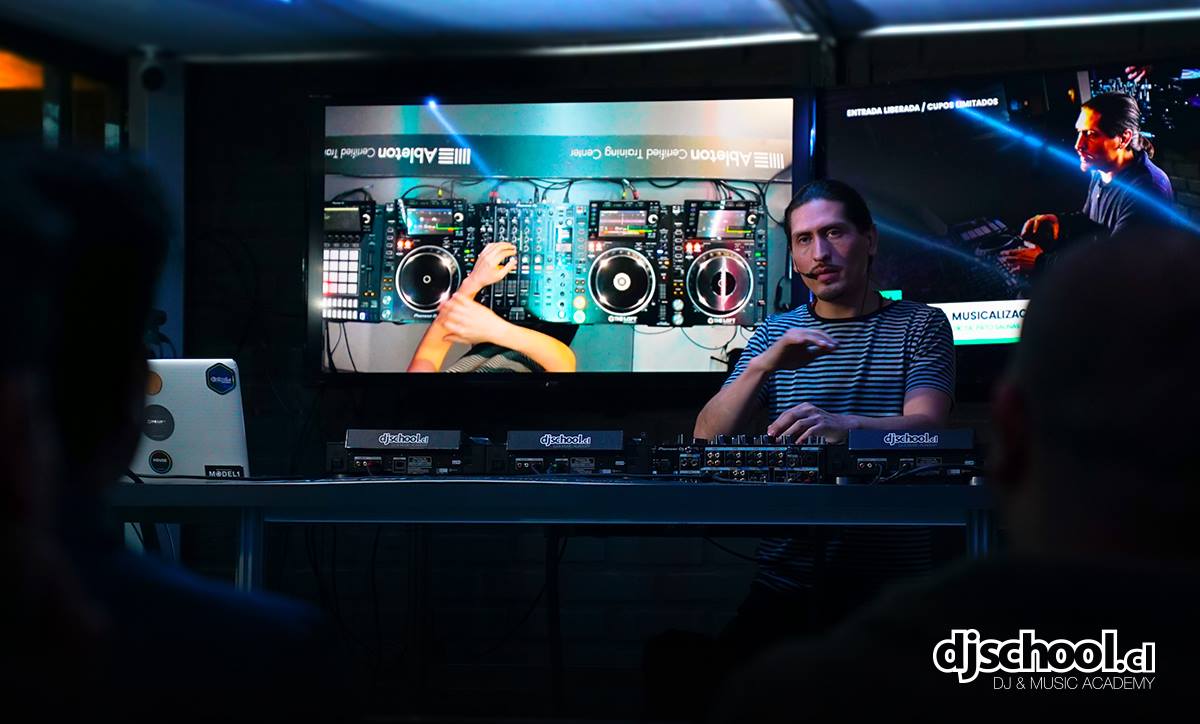 Dj School Chile | Open Class: Dj Profesional Inicial - Dj School Chile